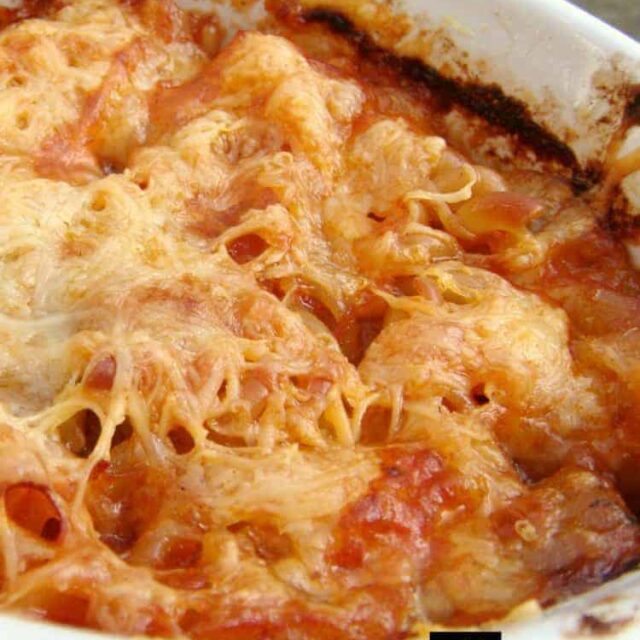 Easy Chili Pasta Bake | Lovefoodies