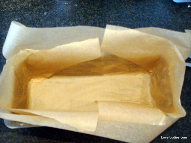 How To Line a Loaf or Pound Tin | Lovefoodies