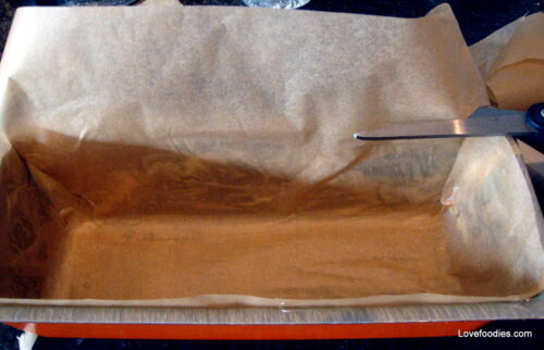 How To Line a Loaf or Pound Tin | Lovefoodies