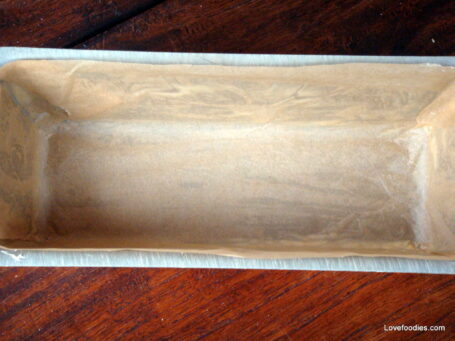 How To Line a Loaf or Pound Tin | Lovefoodies