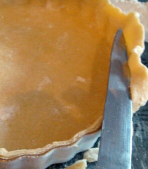 How To Bake Blind Pastry | Lovefoodies