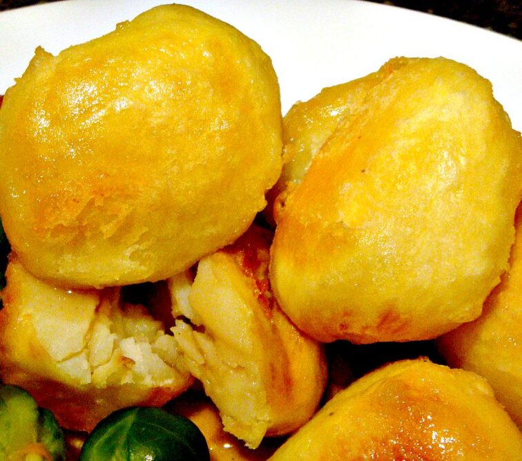 Super Crispy Crunchy Roast Potatoes | Lovefoodies