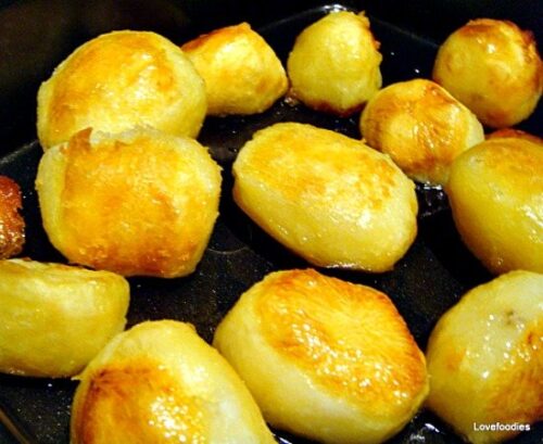 Super Crispy Crunchy Roast Potatoes | Lovefoodies