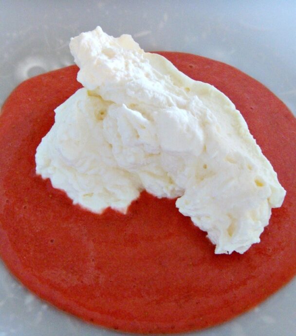 Fluffy Strawberry Mousse. Creamy, fluffy and great tasting! Easy recipe!