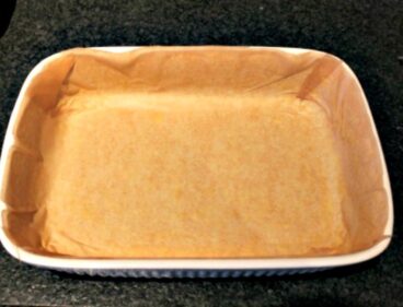 Lemon Drizzle Raspberry Ripple Cake | Lovefoodies