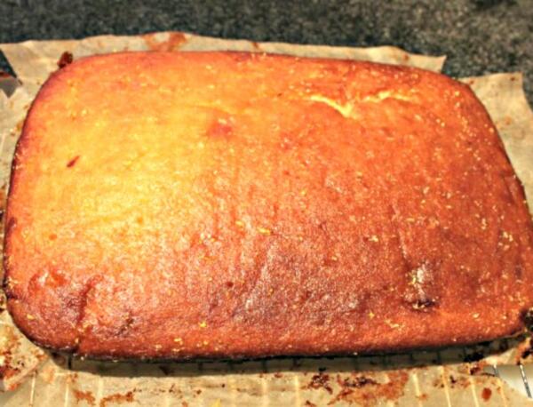 Lemon Drizzle Raspberry Ripple Cake | Lovefoodies