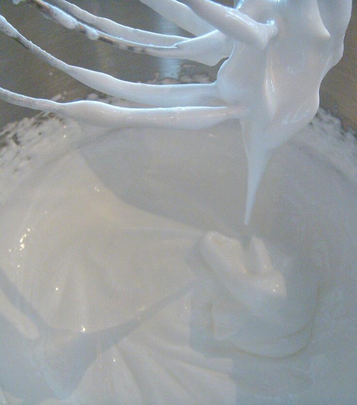 The Easiest Basic Meringue Recipe-How to make meringues