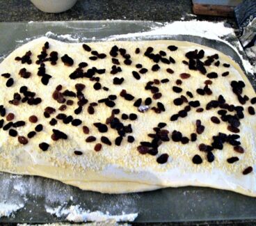 Almond, Raisin Cream Cheese Sticky Buns | Lovefoodies