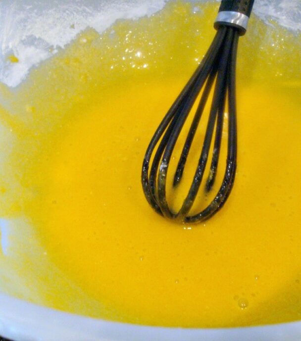 How To Make Home Made Custard | Lovefoodies