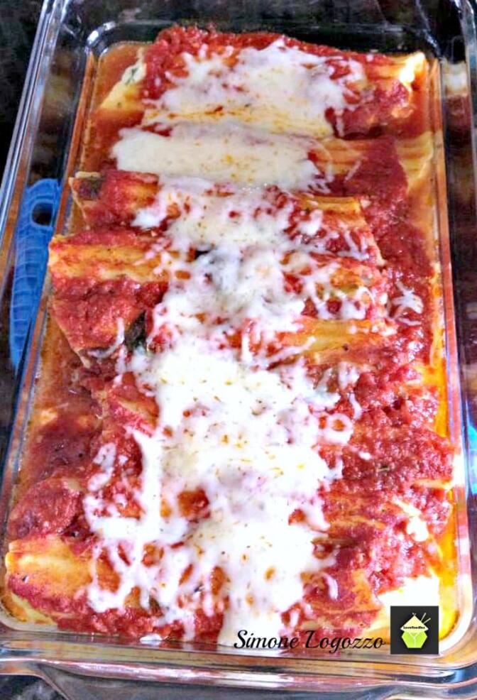 Three Cheese Stuffed Manicotti | Lovefoodies