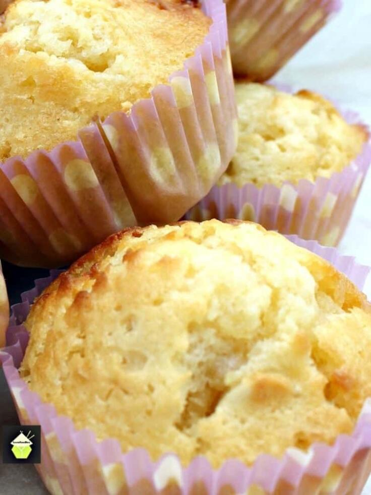 White Chocolate and Macadamia Muffins | Lovefoodies