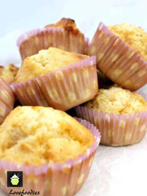 White Chocolate and Macadamia Muffins | Lovefoodies