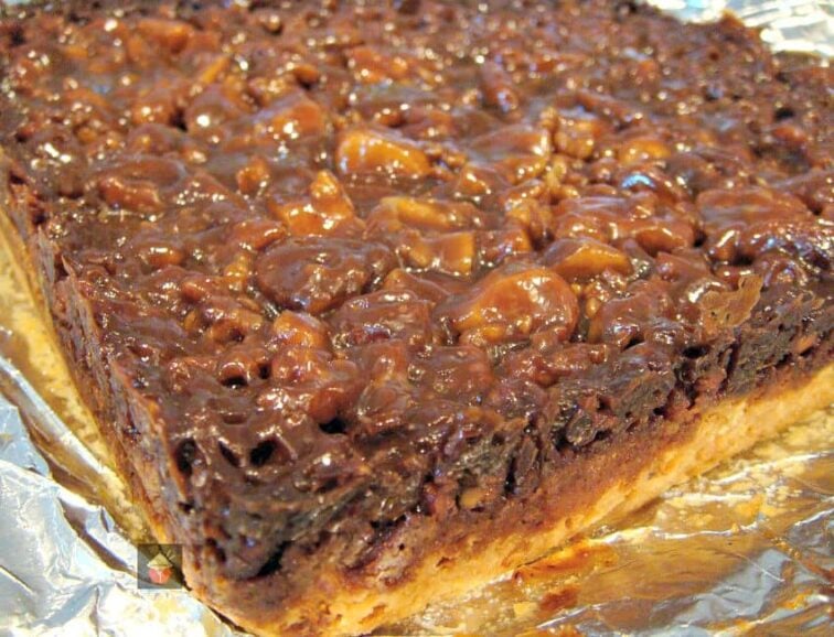 Caramel Pecan Bars | Lovefoodies