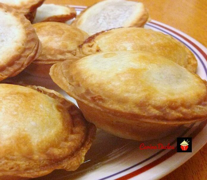 Mini Fruit Pies | Lovefoodies