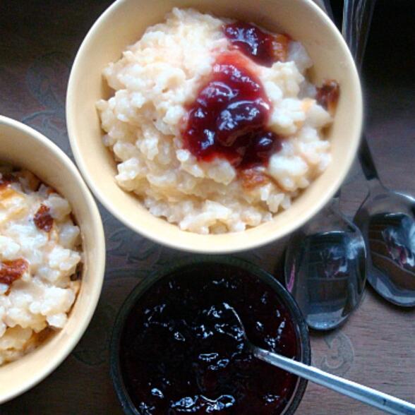 Simple Rice Pudding | Lovefoodies