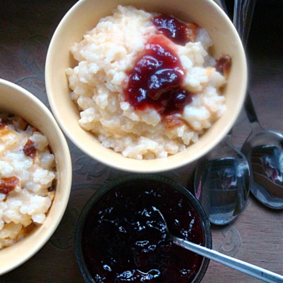 Simple Rice Pudding | Lovefoodies