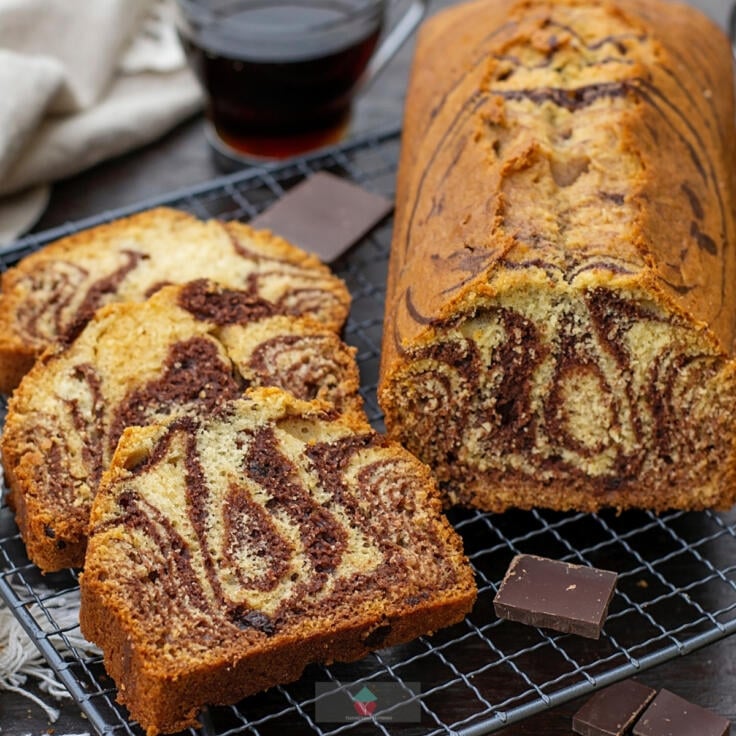 Easy Marble Cake | Lovefoodies