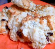 Raisin Scones | Lovefoodies