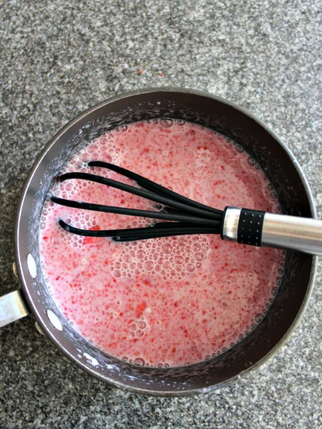 Homemade Strawberry Pudding | Lovefoodies