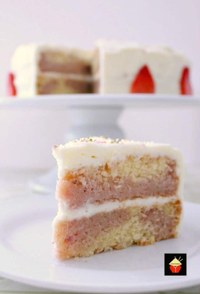 Homemade Strawberry Pudding | Lovefoodies