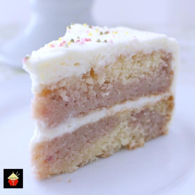 Strawberry and Vanilla Cake | Lovefoodies