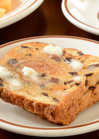Cinnamon Raisin Bread | Lovefoodies