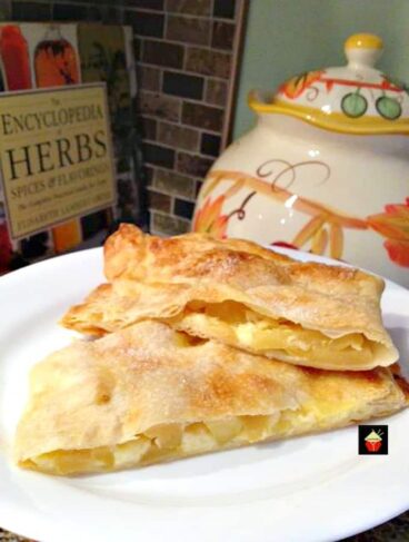 Light and Crispy Apple and Custard Strudel