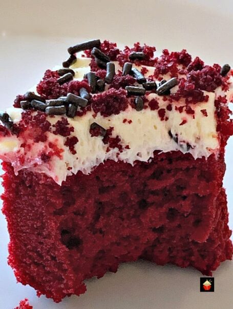 Easy Red Velvet Party Cake | Lovefoodies