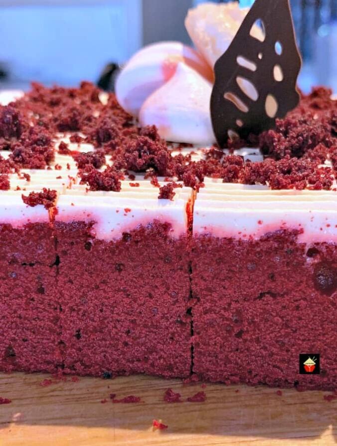 Easy Red Velvet Party Cake | Lovefoodies
