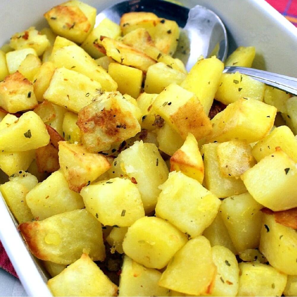 Easy Baked Garlic Potatoes | Lovefoodies