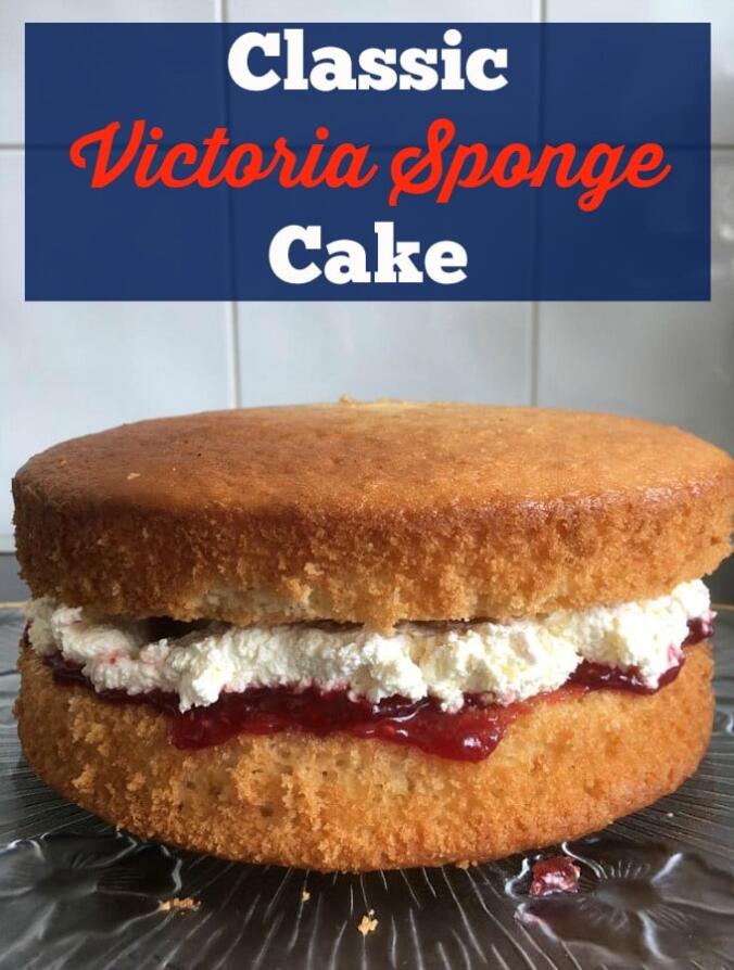 Classic Victoria Sponge Cake | Lovefoodies