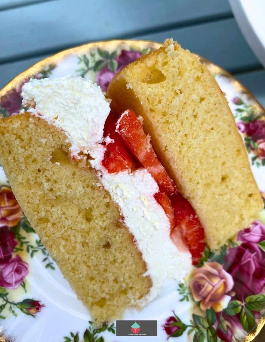 Easy Strawberries and Cream Victoria Sponge Cake | Lovefoodies