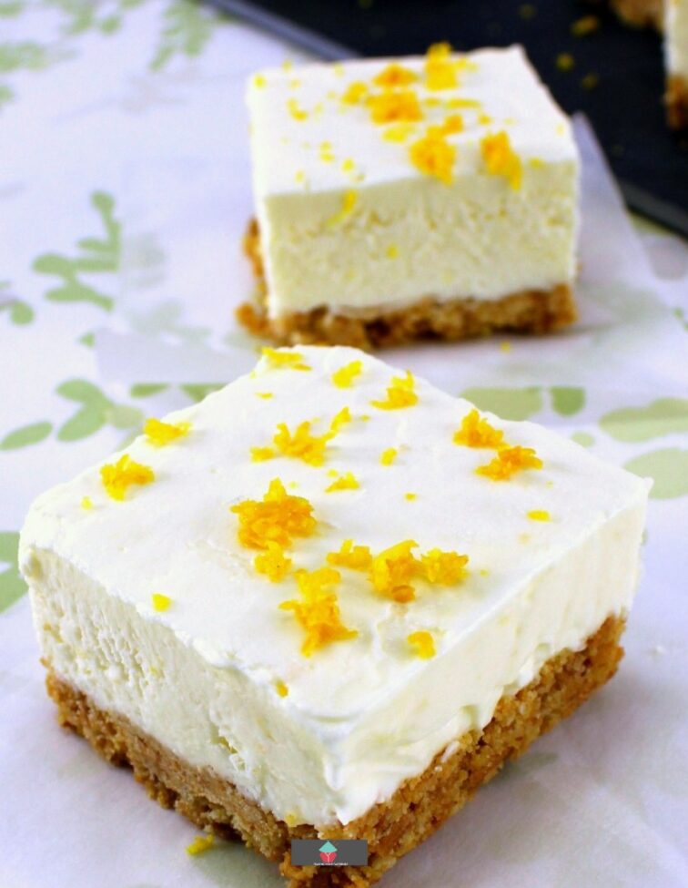 Lemon Cheesecake Bars | Pucker Up with this delicious dessert!