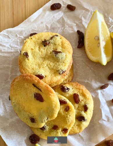 Lemon and Raisin French Butter Cookies | Lovefoodies