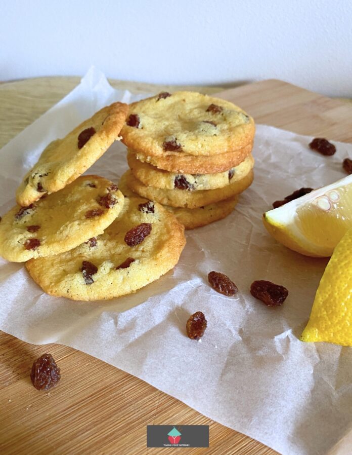 Lemon and Raisin French Butter Cookies | Lovefoodies